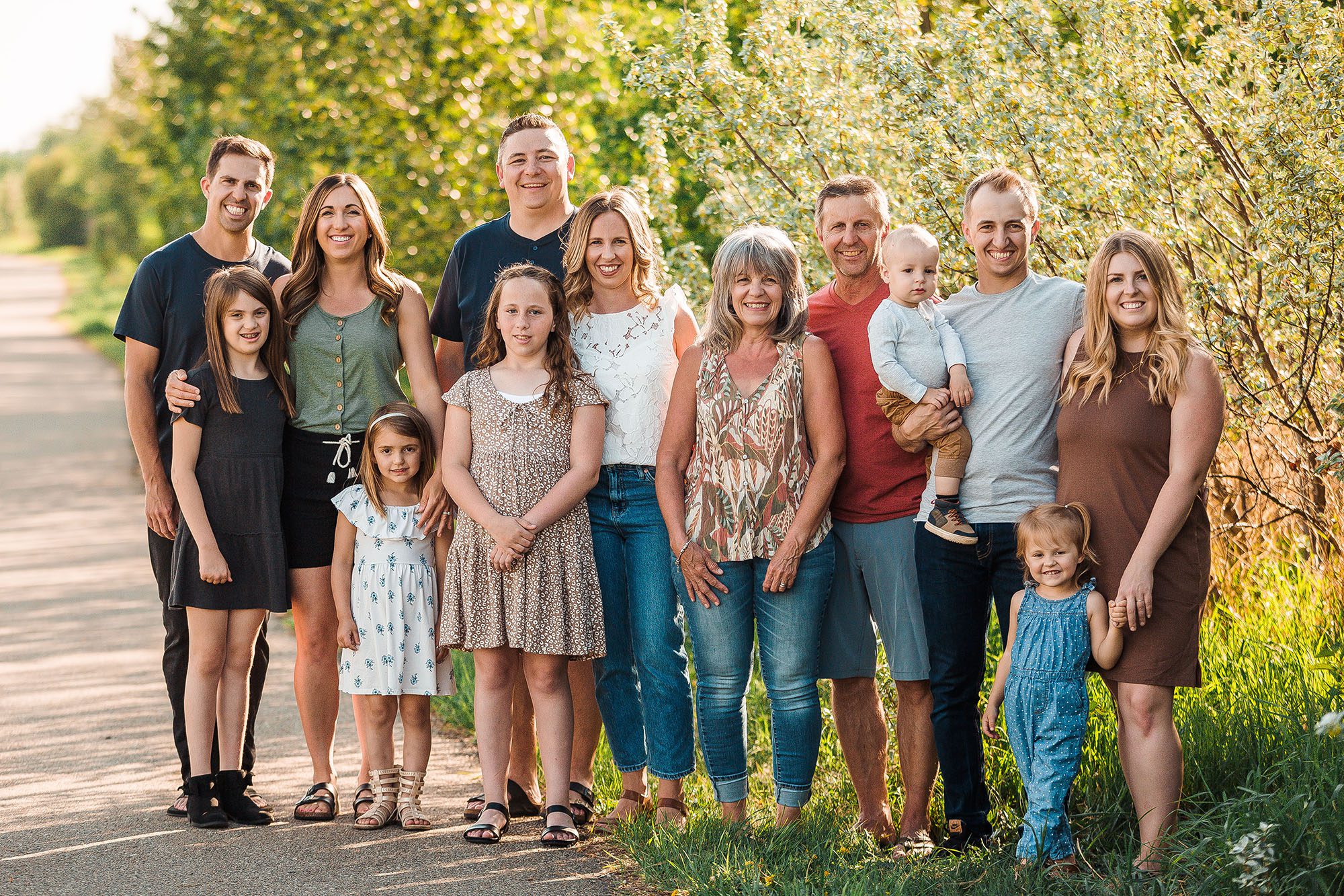 Do the Extended Family Photos | Elena Evelyn | Edmonton Family ...